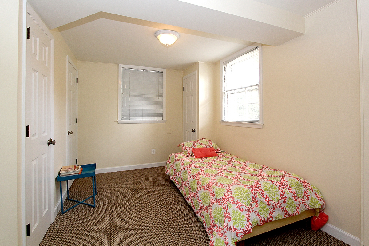 8524 Doter Drive Waynewood, Alexandria, Virgina 22308