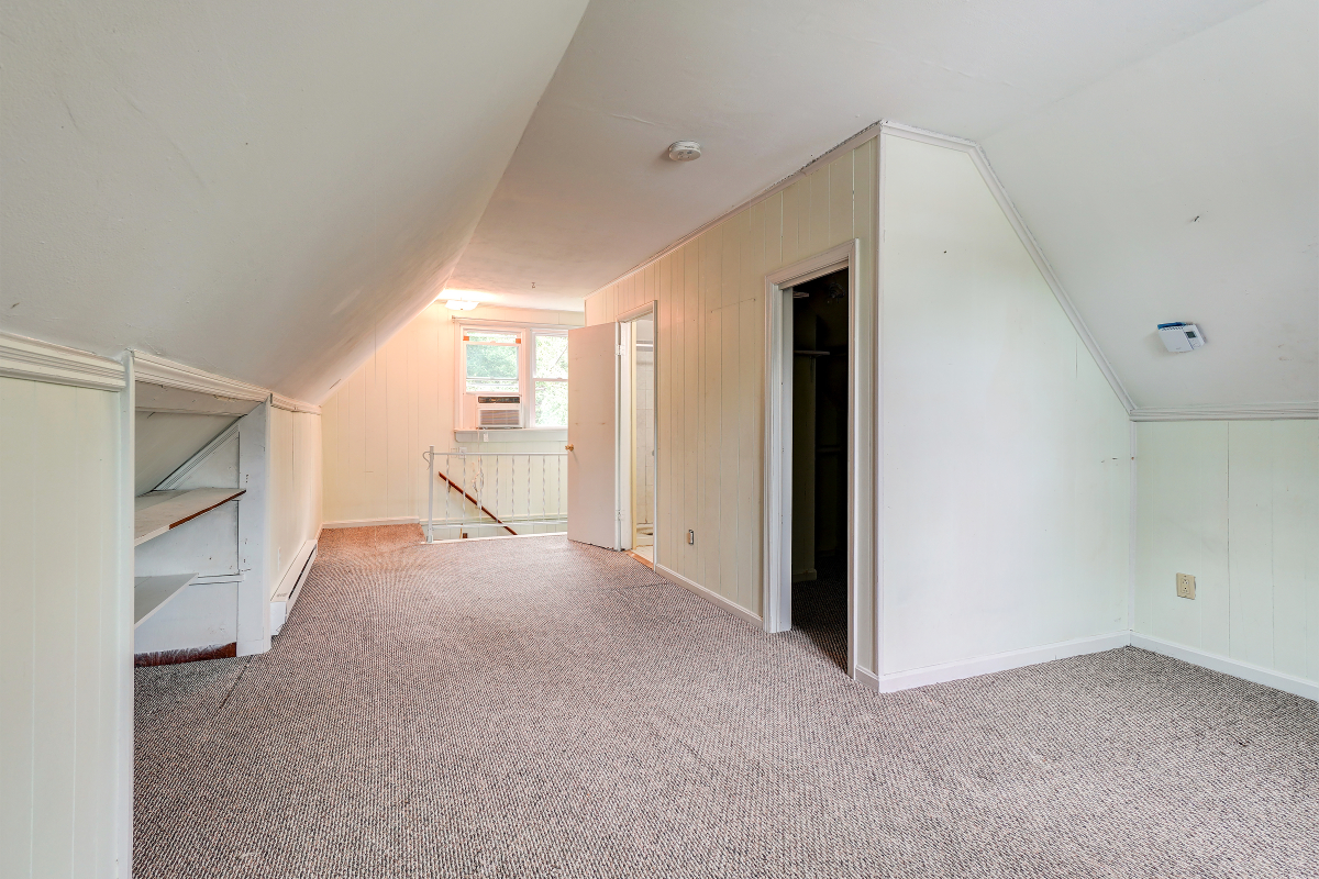 8903 Hooes Road, Lorton, Virginia 22079
